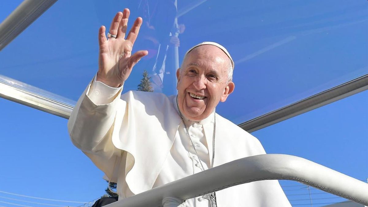 How Pope Francis Rewrote Tradition with His Simple Sense of Style