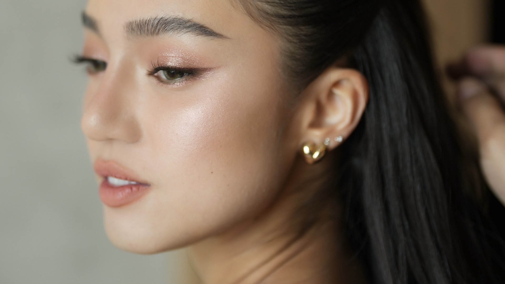 Who's Your Celebrity Foundation Twin?