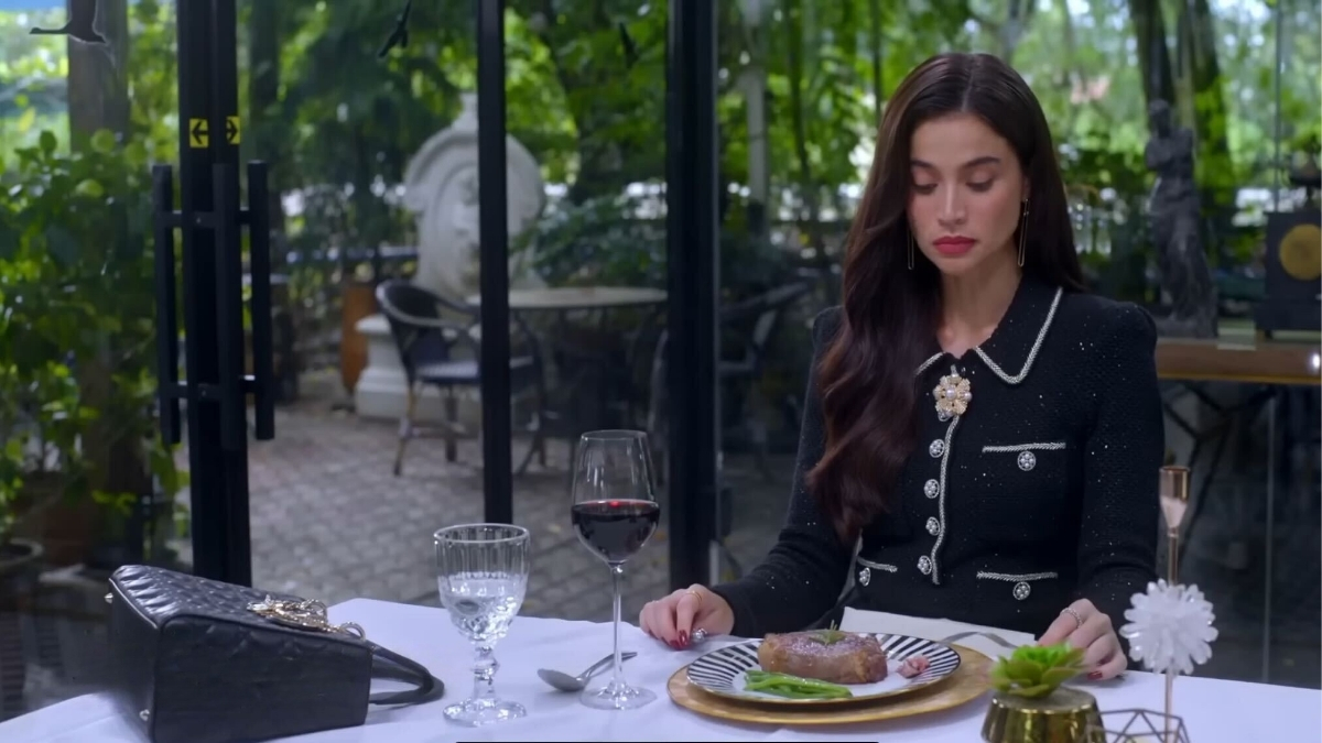 The Exact "Gold Toe" Shoes Anne Curtis Wore in "It's Okay to Not Be Okay"