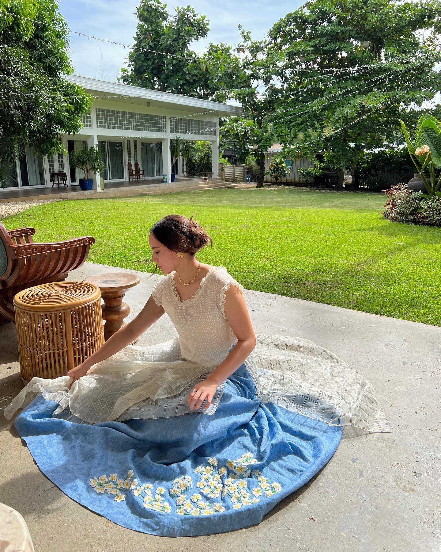 Juliana Gomez Is Making a Case for Statement Earrings