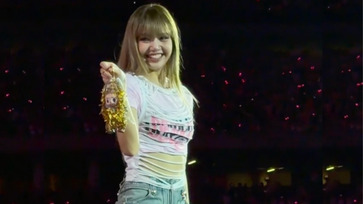 BLACKPINK's Lisa Just Wore These Sneakers from an Independent Filipino ...