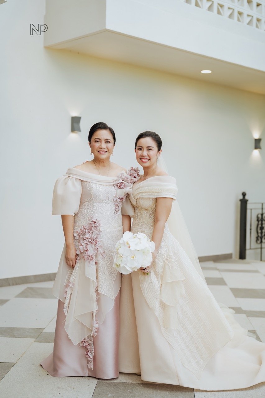 The Details of Aika Robredo’s “Piña Tapestry” Wedding Dress by Jo Rubio