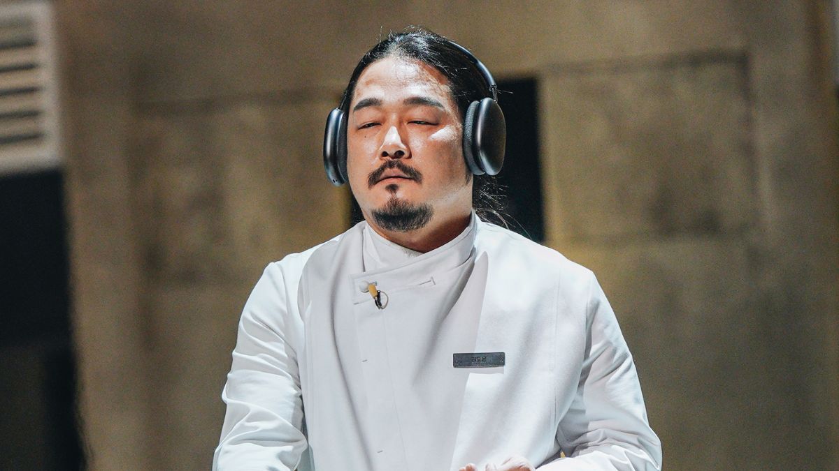 Why "Culinary Class Wars" Chef Kim Do Yun Keeps His Eyes Partially Closed