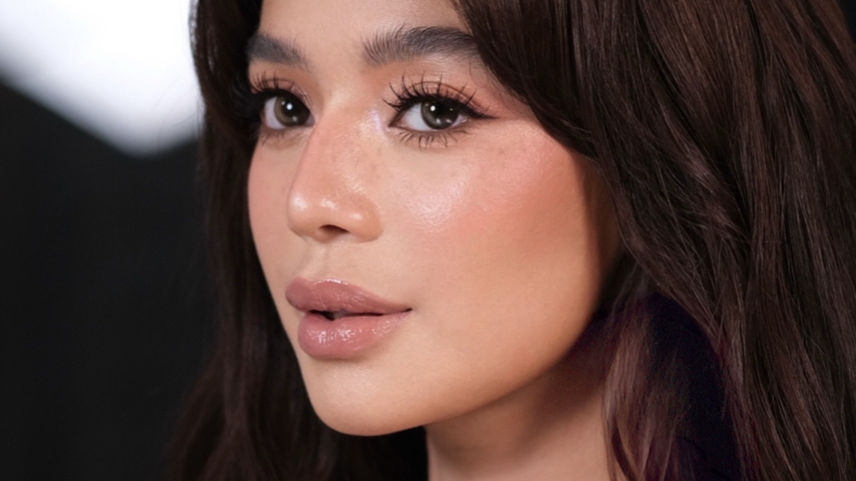 How to Achieve Natural-Looking Faux Freckles, As Seen on Bianca De Vera