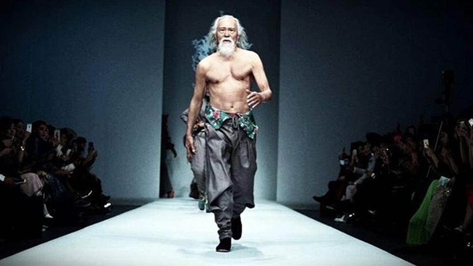 This Male Model Is Already 80 Years Old and Still Killing It on the ...
