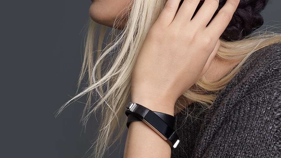 Review: Fitbit Alta | Preview.ph