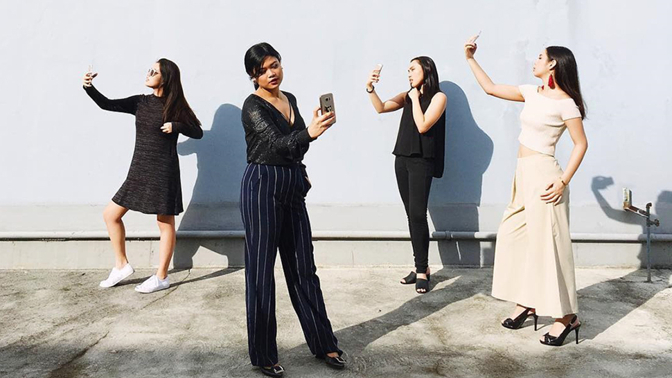 How to Take the Perfect Group Photo | Preview.ph