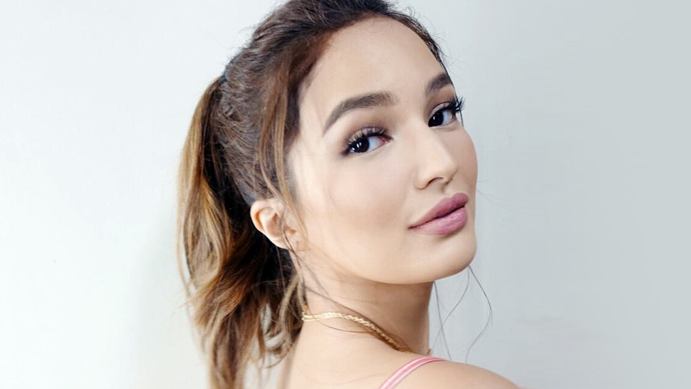 Here's a Peek Into Sarah Lahbati's Skin Care Routine | Preview.ph