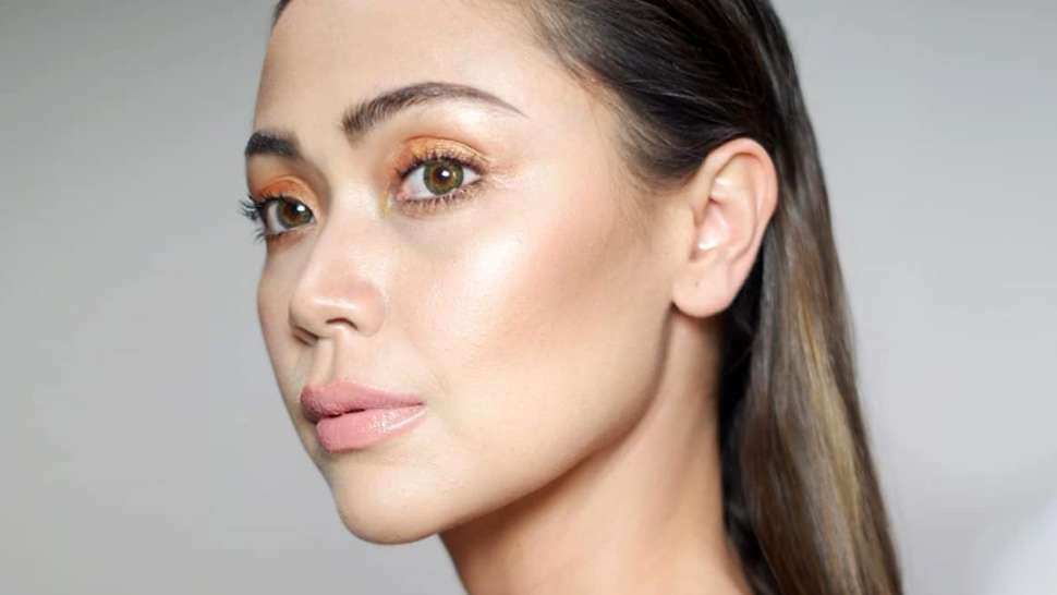 This Skin Care Product Actually Doubles as an Amazing Highlighter ...