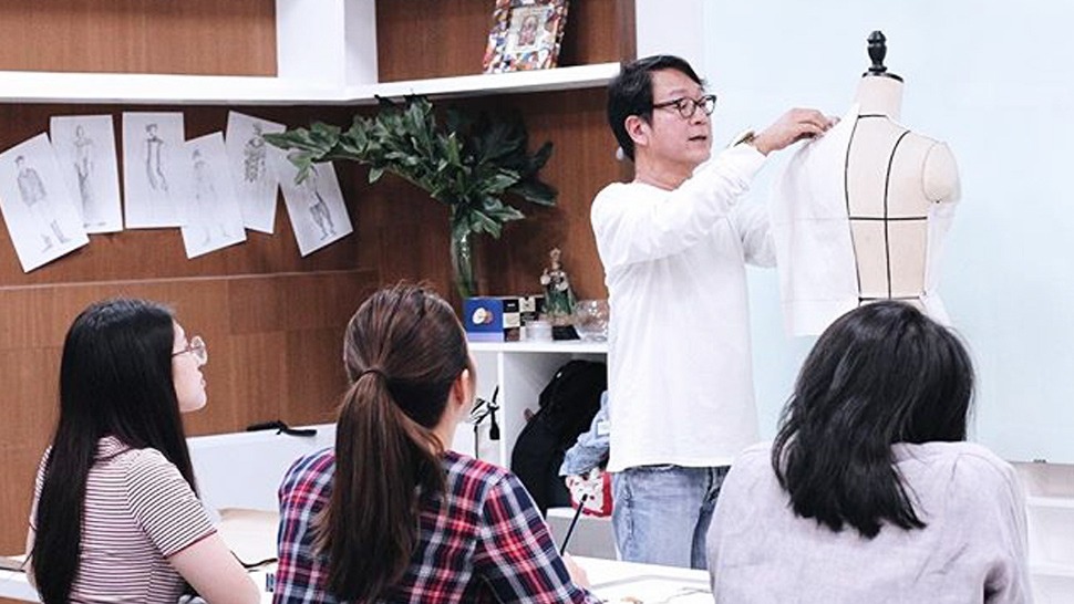 Want a Career in Fashion? This Place Lets You Learn from the Best ...