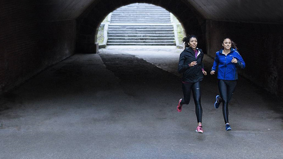 Why Friends Who Exercise Together Get Better Results Together | Preview.ph