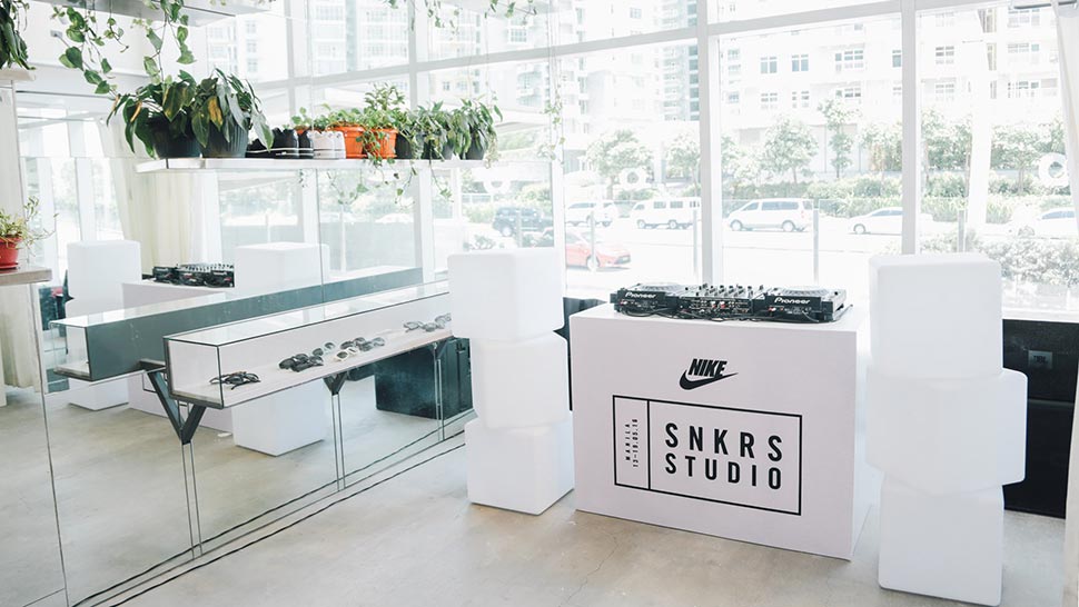 Exclusive Sneak Peek at the First Ever Nike SNKRS Studio in the PH ...
